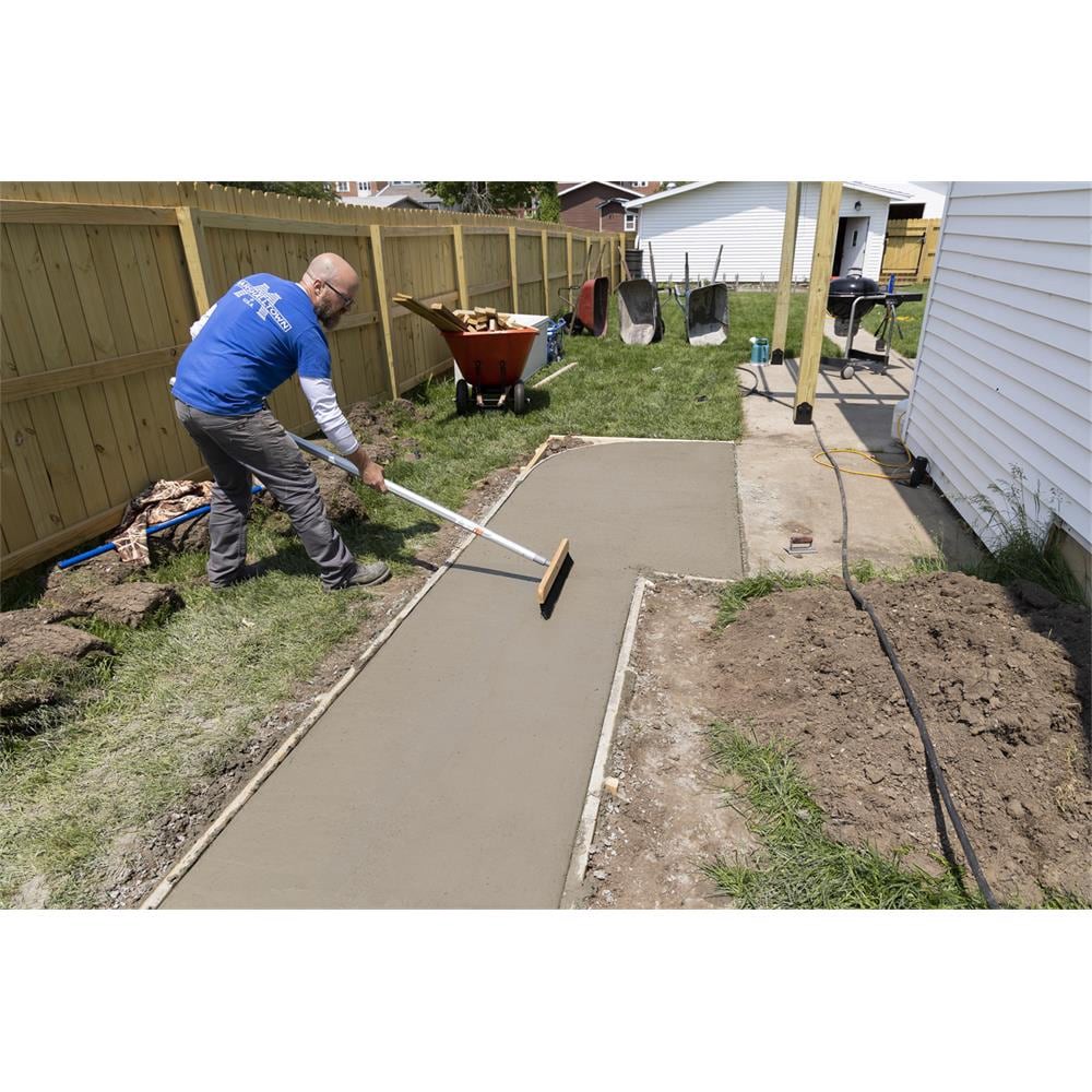 Marshalltown Wood Backed Concrete Broom 1-in x 24-in Plastic Asphalt ...