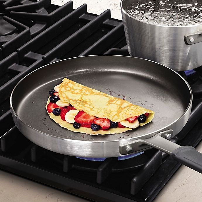 Artisanal Kitchen Supply Pro Series Nonstick Aluminum Round Griddle 12 ...