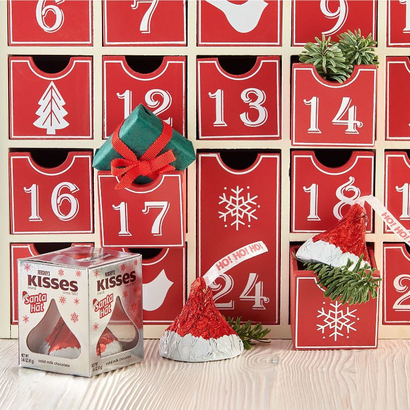 HERSHEY's Kisses Solid Milk Chocolate Santa Hat Christmas Candy - 1 ...