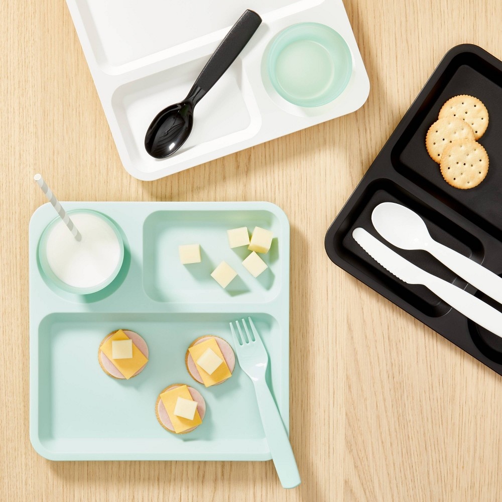 10" 6pk Plastic Kids Square Divided Dinner Plates - Pillowfort 6 ct | Shipt