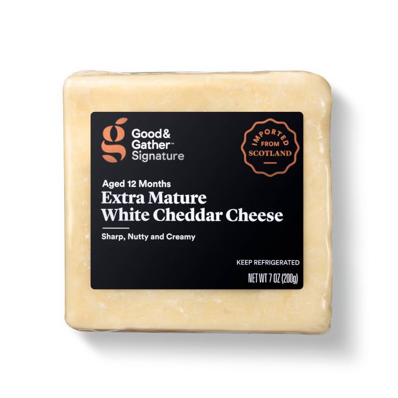 Signature Extra Mature White Cheddar Cheese - 7oz - Good & Gather™ 7 oz ...