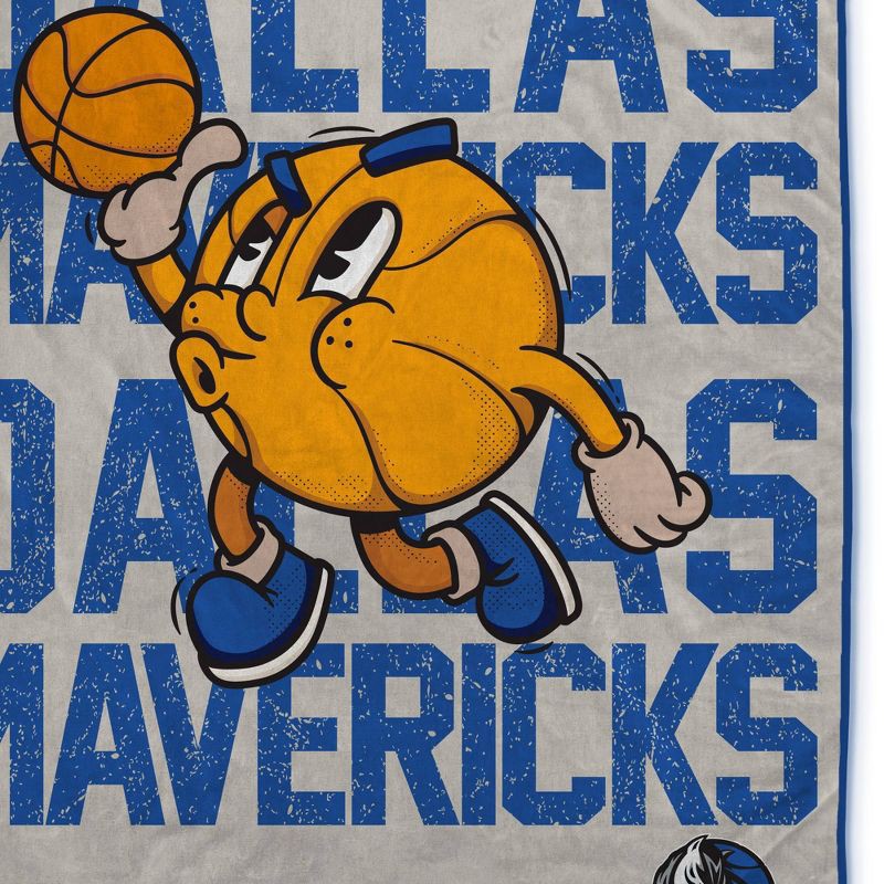 NBA Dallas Mavericks 60"x80" Cartoon Basketball Ultra Cozy Blanket 1 ct ...